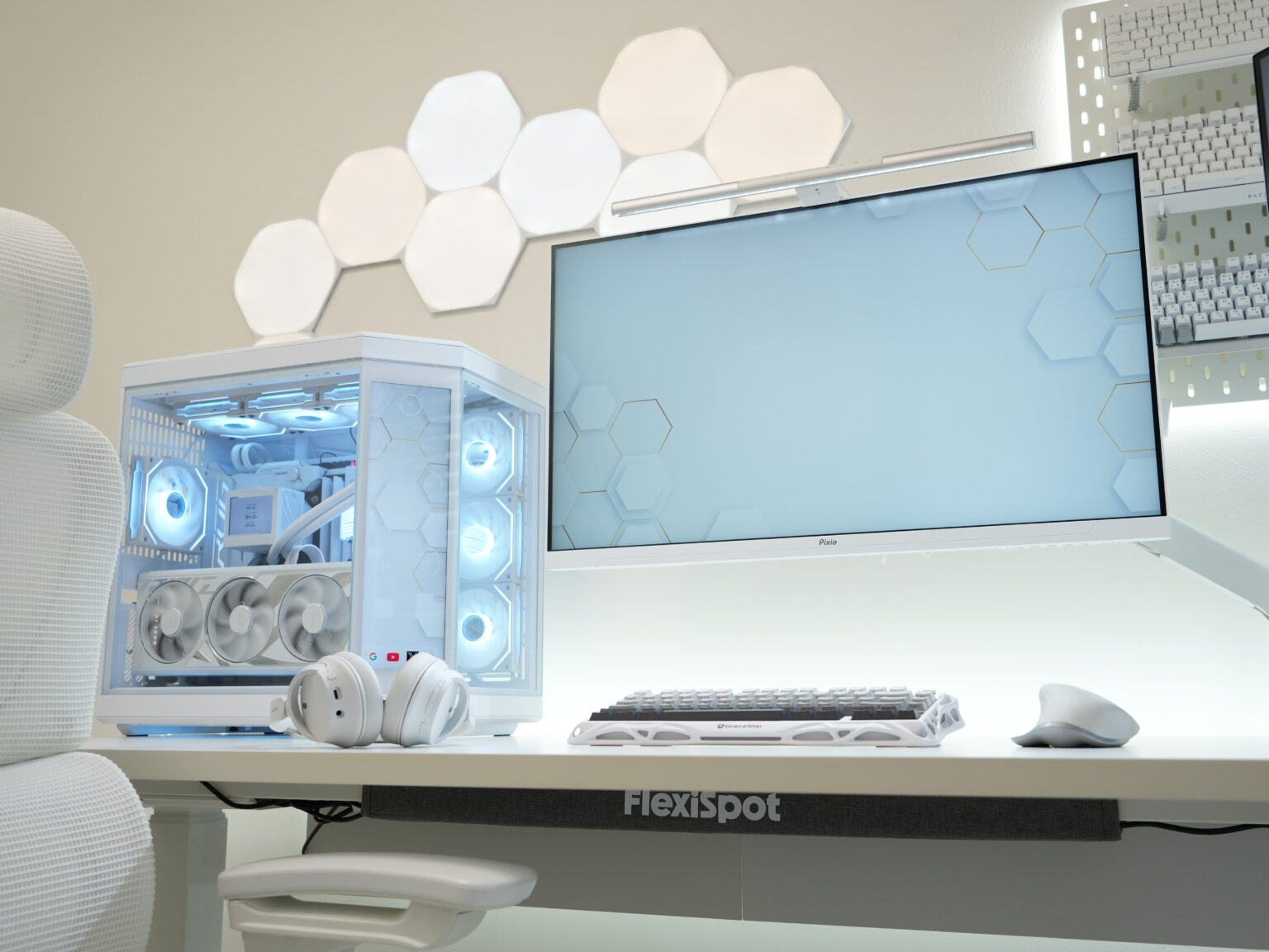 白デスクツアー ～2024～【全25アイテム紹介!!】 | sochablo